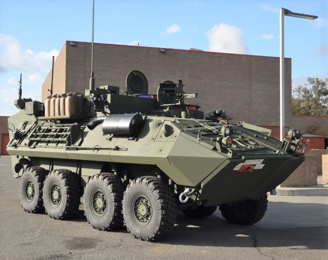 WarWheels.Net -Light Armored Vehicle- Battalion Command & Control (LAV-C2) Photos